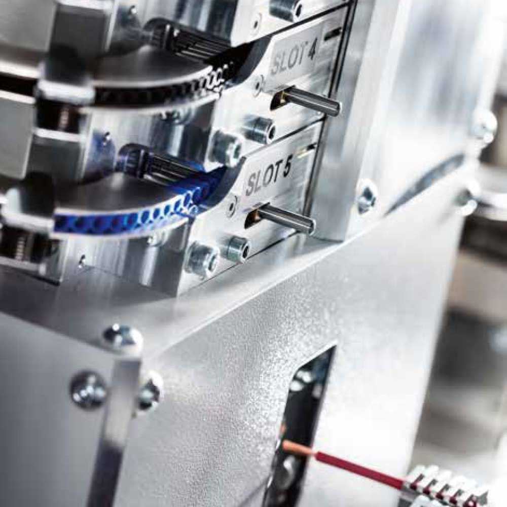 Komax Zeta 630 Crimping Machine | Unitek -Cable preparation, grouping ...