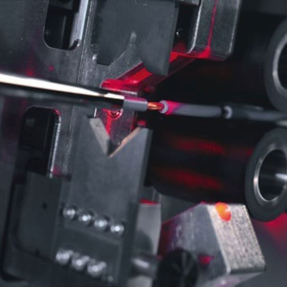 Komax Kappa 350 – Cut And Strip | Unitek -Cable preparation, grouping ...